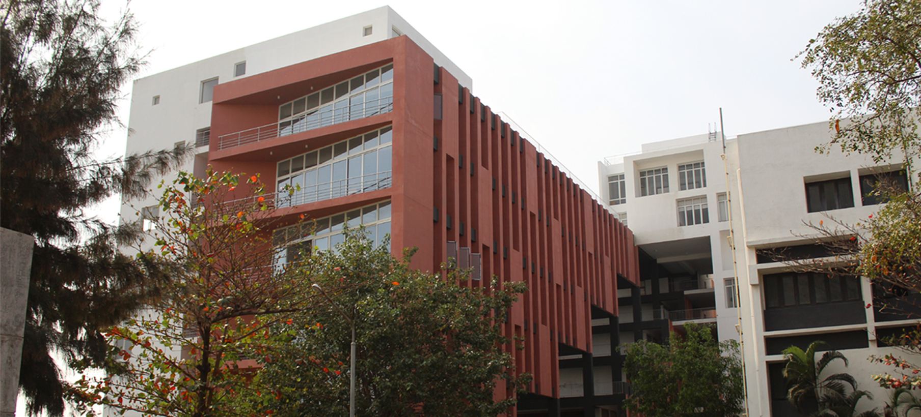 CRESCENT SCHOOL OF ARCHITECTURE